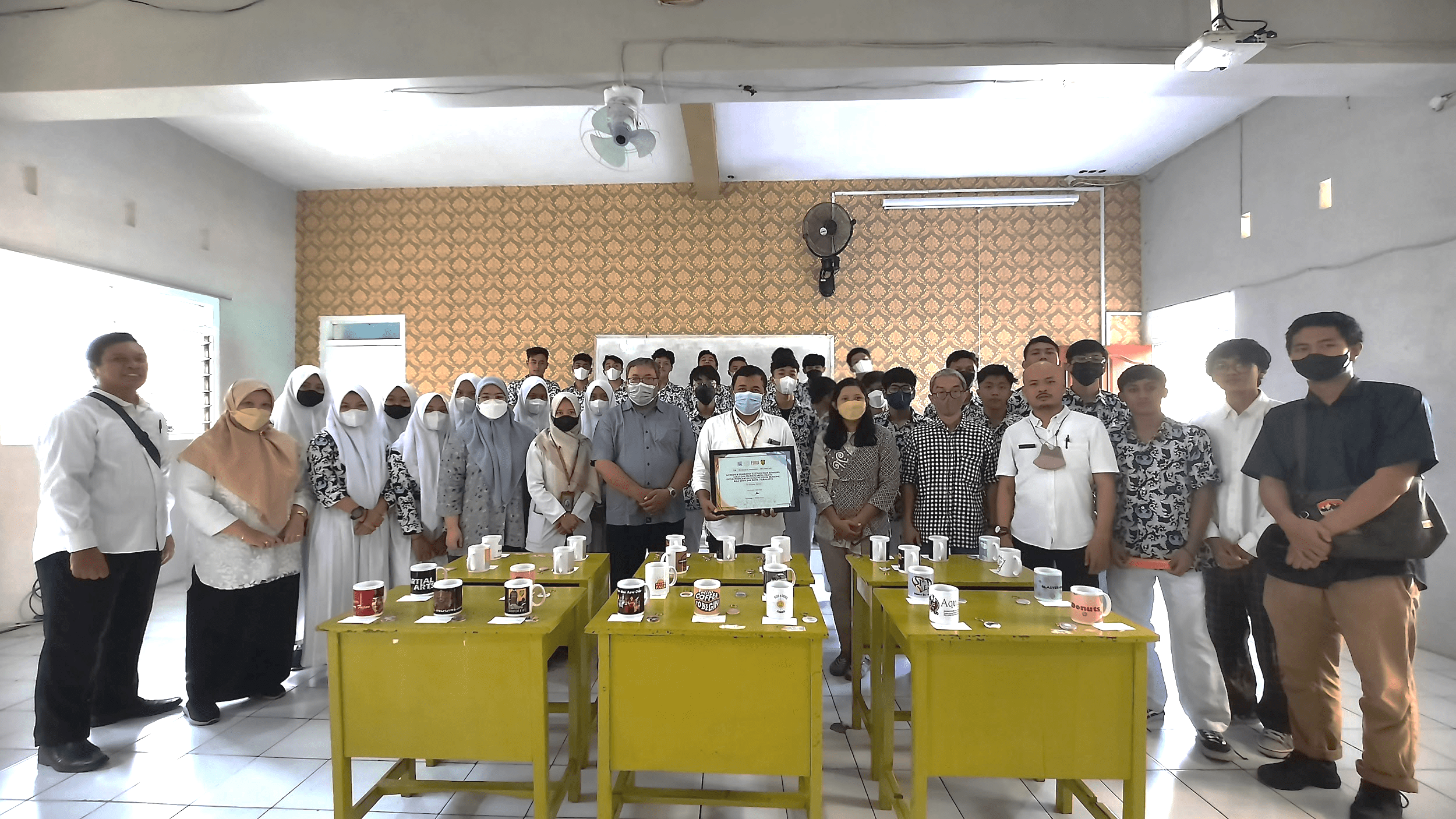 DKV UNS Adakan Workshop bagi Siswa Jurusan DKV SMK Batik 1 Surakarta ...