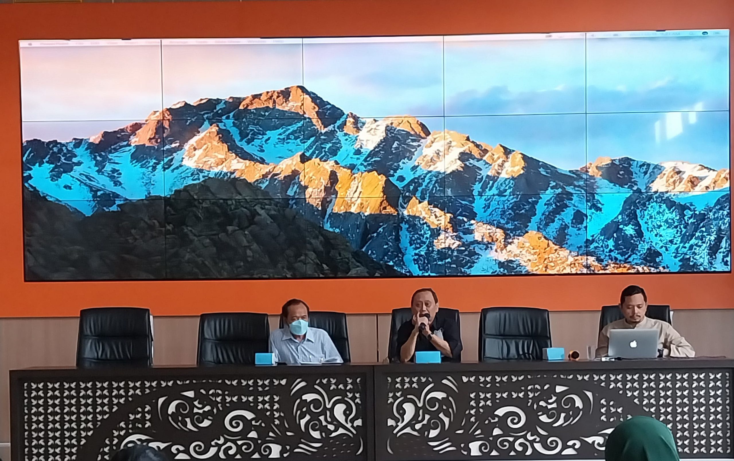 FSRD UNS adakan Rapat Dewan Dosen Tahun 2023 - Fakultas Seni Rupa dan ...