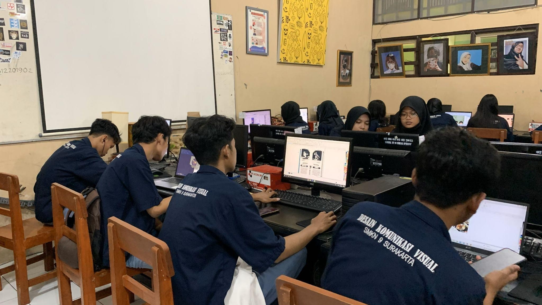 Prodi Desain Komunikasi Visual (DKV) UNS Adakan Workshop Metode Visual ...