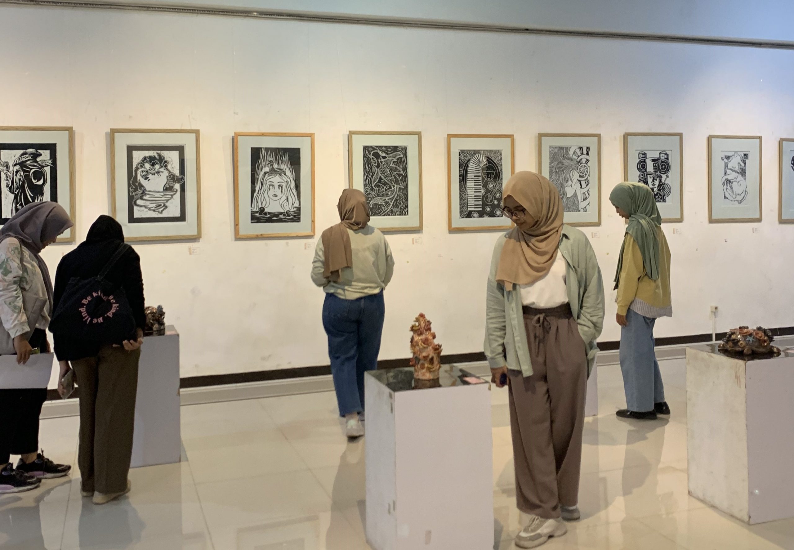 Mahasiswa Program Studi Seni Rupa Murni FSRD UNS Gelar Pameran Bertajuk 'Anak Rantau' - Fakultas ...