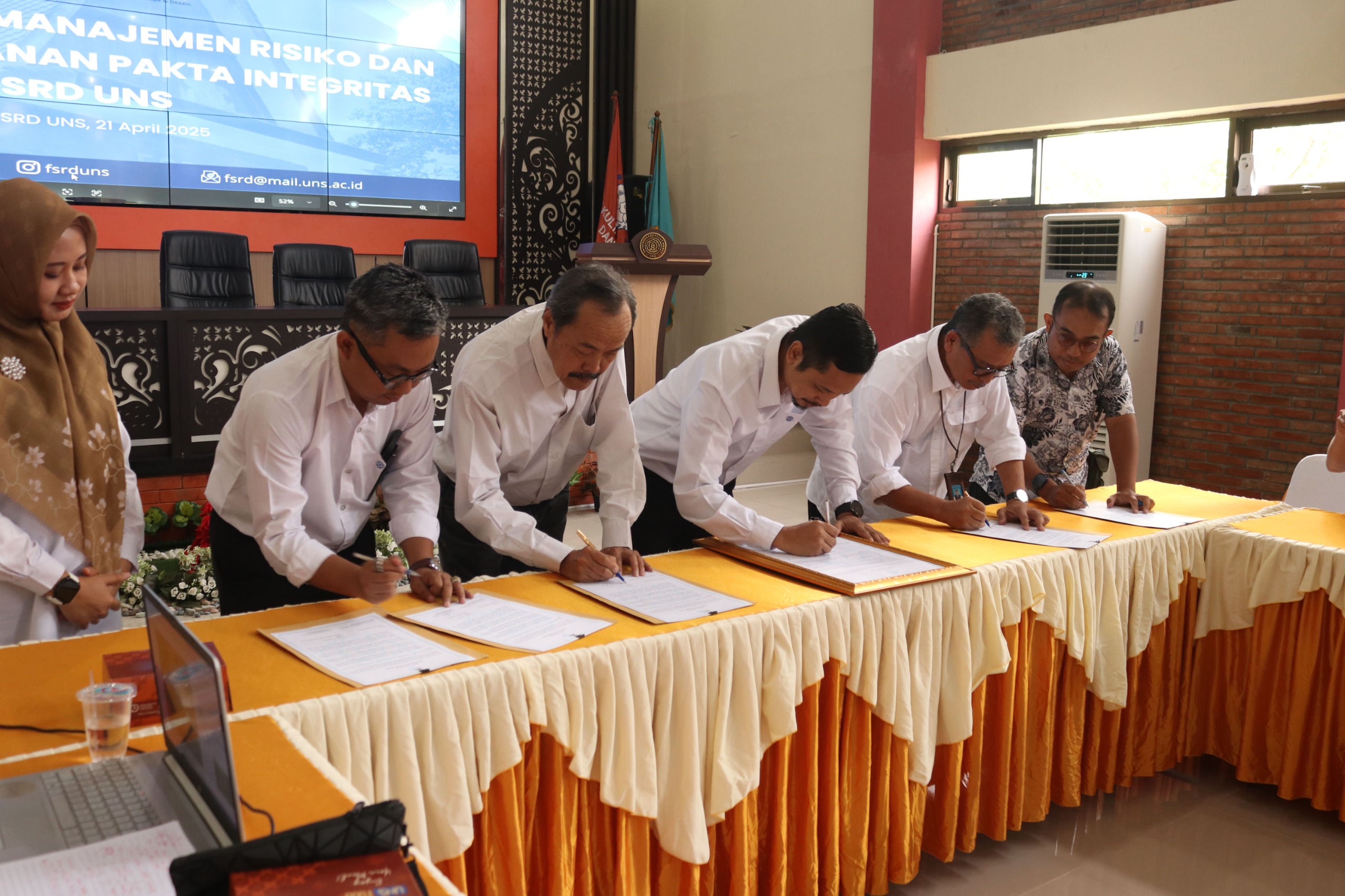 Pencanangan Manajemen Risiko dan Penandatanganan Pakta Integritas FSRD ...