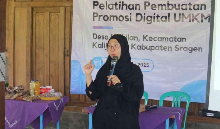 Dosen DKV UNS Memberikan Pelatihan Pembuatan Visual Promosi Digital pada UMKM Desa Krikilan ...