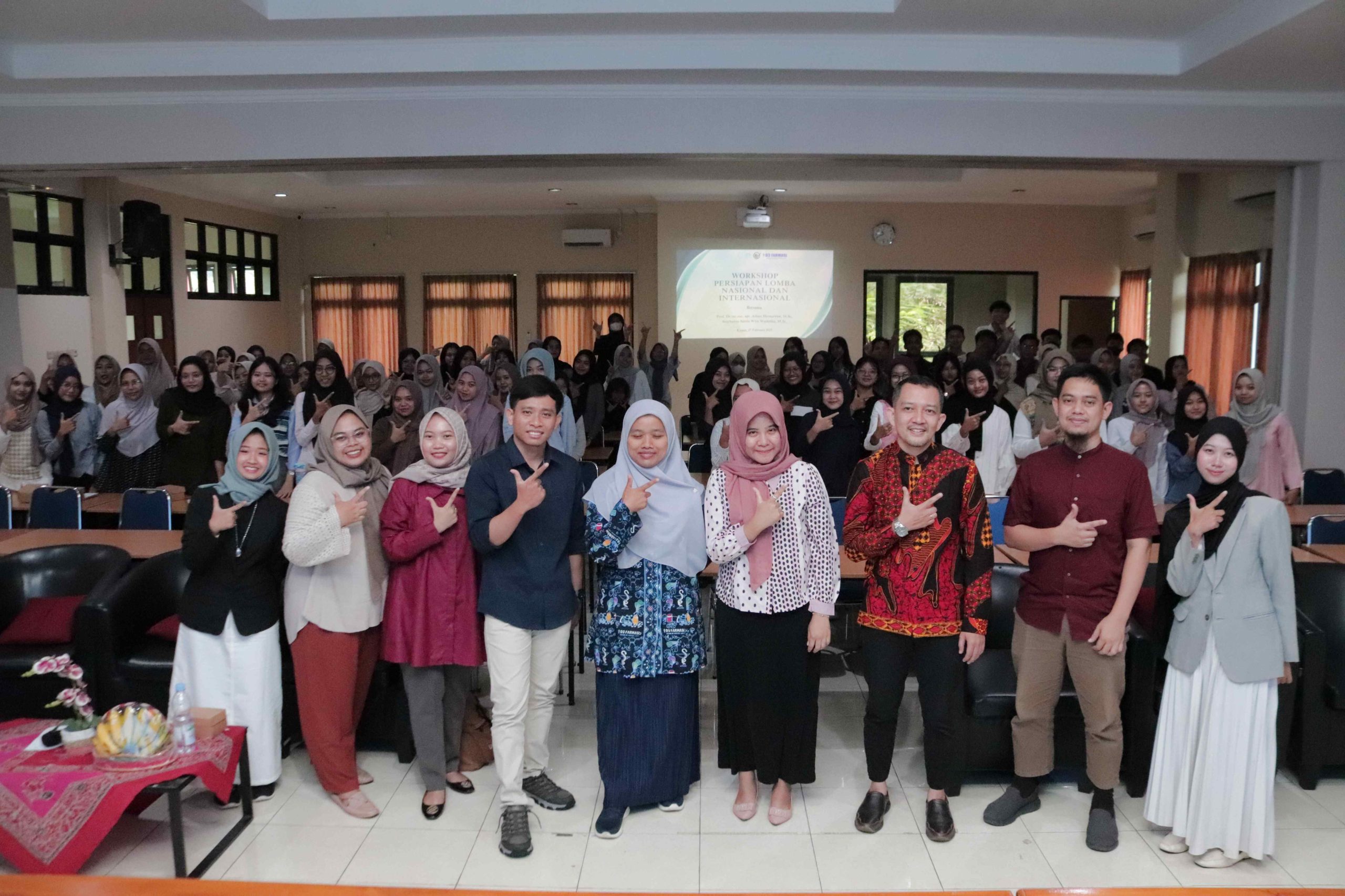 D3 Farmasi Adakan Workshop Persiapan Lomba Nasional dan Internasional ...